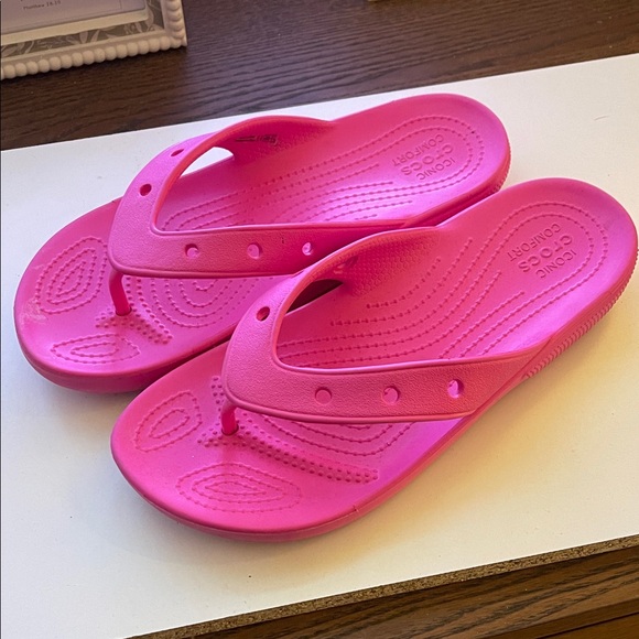 CROCS | Shoes | Crocs Pink Flip Flops | Poshmark